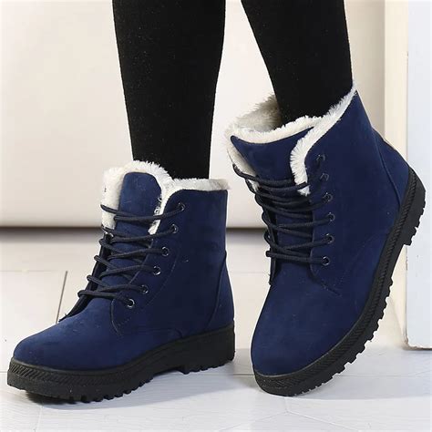 Botas de neve de pelúcia para o inverno 2022 botas de salto baixo