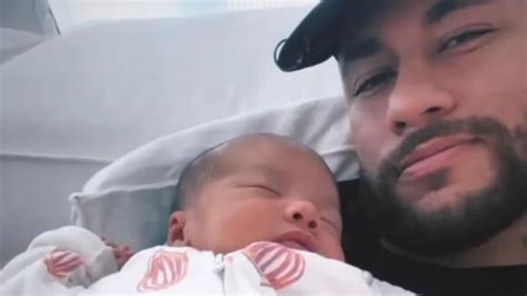 Neyxerox 5 Vezes Que A Filha Do Neymar Mavie Roubou A Cena Aos 2