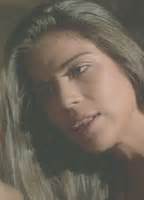 Suzane Carvalho Nue Dans Massacre In Dinosaur Valley