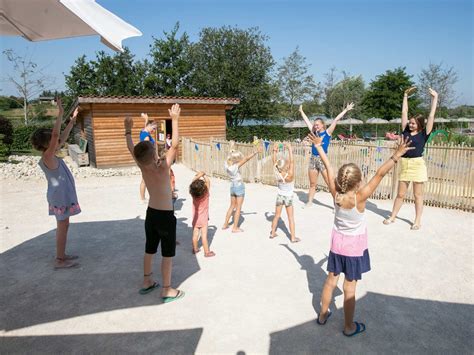Clubs Enfants Au Yelloh Village Le Domaine De Louvarel