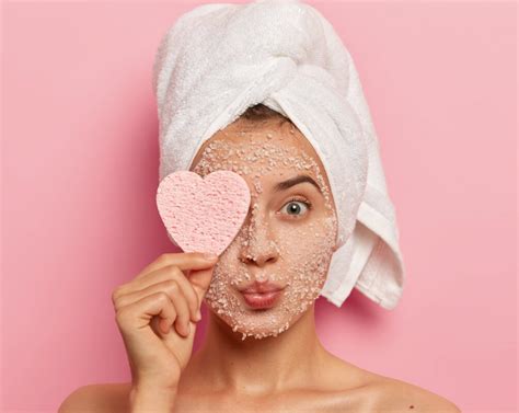Cómo hacer una limpieza facial en casa Paso a paso fácil y efectivo