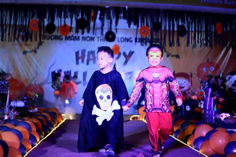 Lời dẫn chương trình Halloween cho trẻ mầm non vui nhộn bằng tiếng Việt