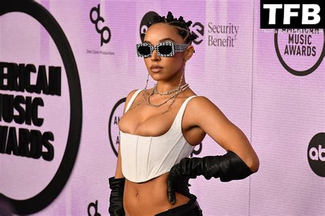 Tinashe Flashes Her Areolas At The 2022 American Music Awards In La 8 Photos Thefappening