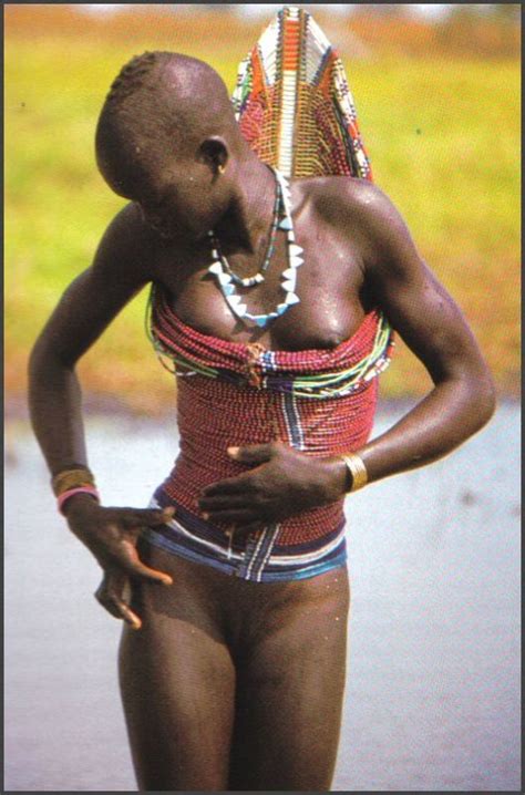 Afrikanischer stamm frauen nackt heiß Porno Foto