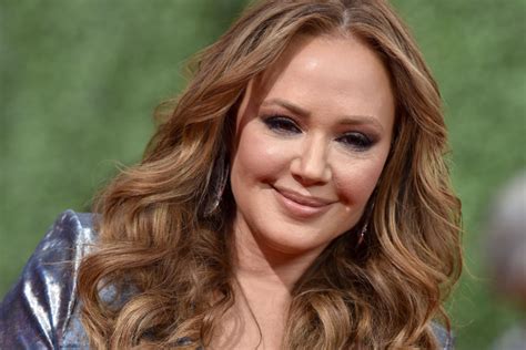 Leah Remini S Hidden Footage From Secret Scientology Meeting Goes
