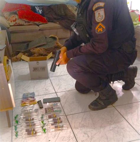 Jovem é preso suspeito de tráfico de drogas em Resende A Voz da Cidade