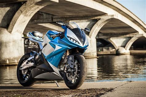10 Fastest Motorcycles In The World Man Of Many