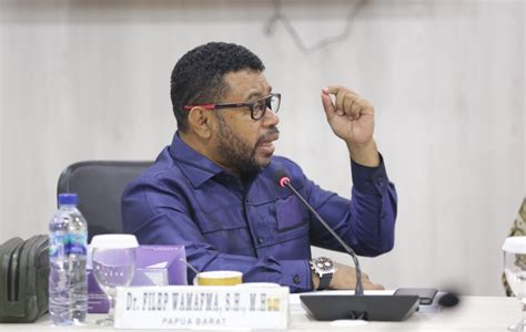 Filep Wamafma Ajak Akademisi Hidupkan Optimisme Bagi Masyarakat Papua