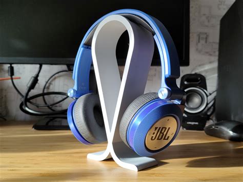 Fichier STL Gratuit Support De Casque Et Support Design Simple Et