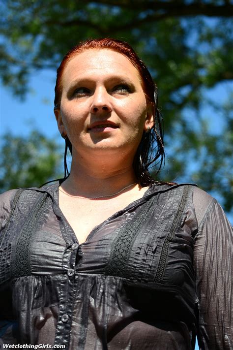 Free Samples Of Girls In Wetlook At Wetclothinggirls