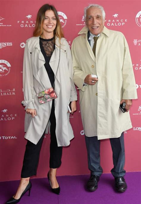 Gérard Darmon et sa fille Sarah la fille de Mathilda May tout sourire