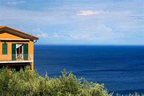 Casa A 1 Euro In Italia Di Fronte Al Mare Meravigliosa Occasione