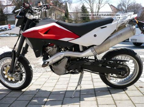 Husqvarna Naked Bike Moto Zombdrive