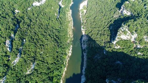 Les Gorges De L ardèche En France Vue Aérienne Image stock Image du