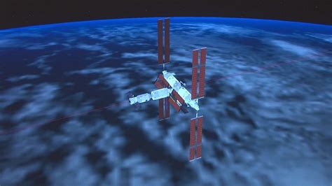 Les équipages de Shenzhou 15 et Shenzhou 14 se rencontrent à bord de