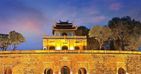 Hồ Gươm Hồ Hoàn Kiếm trái tim Thủ đô bốn mùa đều đẹp