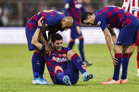 Barcelona Eyes On Arsenals Striker As A Replacement For The Injured