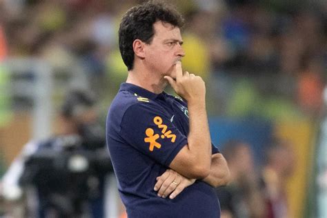 Ednaldo Rodrigues demite Fernando Diniz do cargo de técnico da seleção