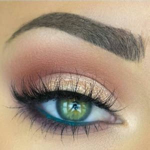 1001 variantes de votre maquillage doré Archzine fr