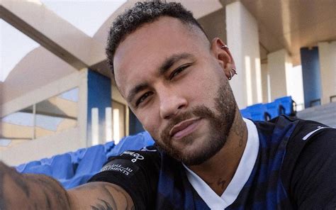 Neymar Jr quebra silêncio sobre boatos de que teria um terceiro filho