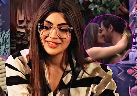 Bigg Boss OTT 2 Akanksha Puri Reacts On Jad Hadid S Bad Kisser