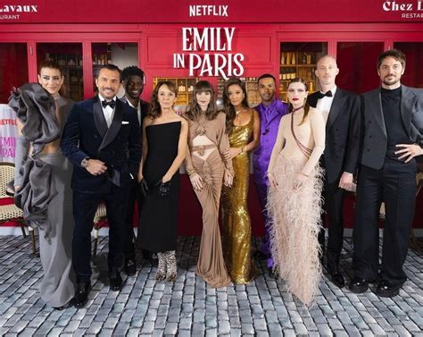Emily In Paris Cast Emily In Paris Emily Kate Walsh