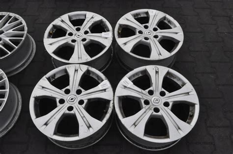 Renault Megane Iii Scenic X Felgi Aluminiowe X J Et Mm
