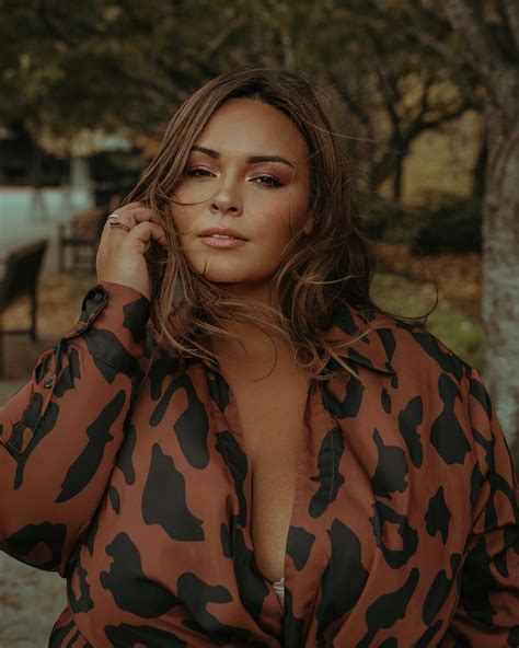 Breaking Stereotypes And Size Barriers How Fashion Trend Choices Empower Plus Size Women By