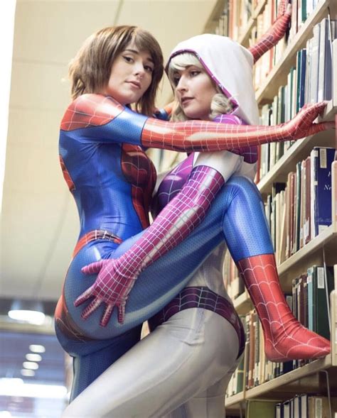 Cosplay Girls Bei Lesbischem Abenteuer Telegraph