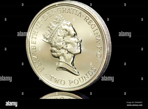A 1989 2 Coin Featuring The 3rd Queen Elizabeth Coin Effigy By Raphael