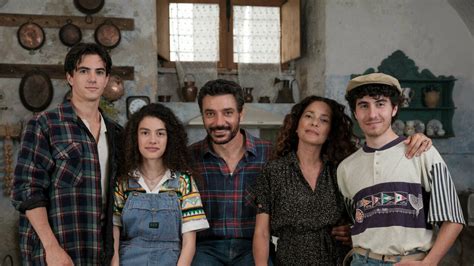 Storia Di Una Famiglia Per Bene Parte La Stagione Della Serie