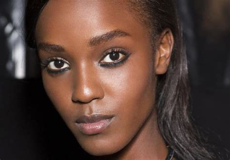 Maquillage Peau Noire 20 Maquillages Pour Sublimer Les Peaux Noires