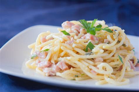 Espagueti con Jamón y Crema Mama Latina Tips