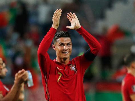 Cristiano Ronaldo Breaks Mens International Goal Scoring Record