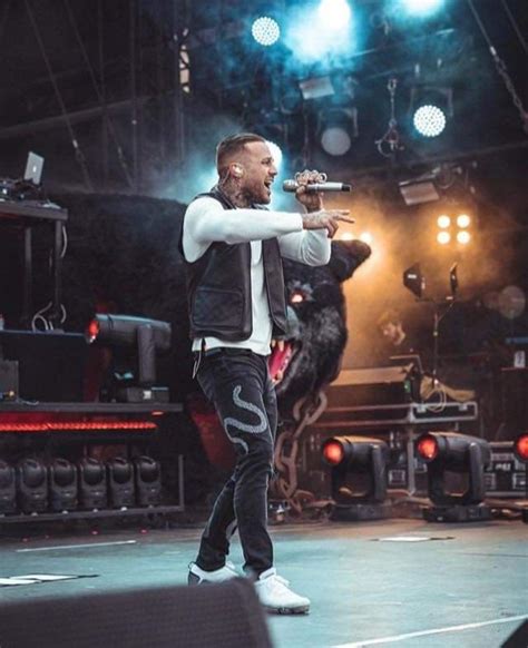 Pin Auf Kontra K Kontra K Musikalisch Rapper