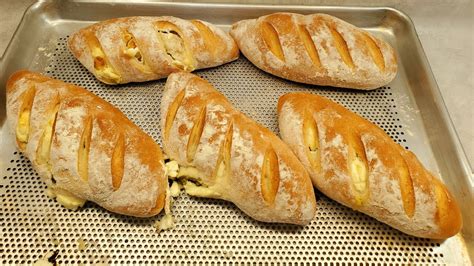 como hacer bolillos rellenos De queso filadelfia y jalapeño YouTube