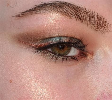 Green And Gold Eye Makeup Gold Eye Makeup Gold Eyes Makeup
