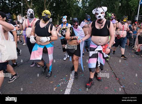 El Orgullo LGTBI 2023 El Desfile Del Orgullo LGBTIQ Lesbiana Gay