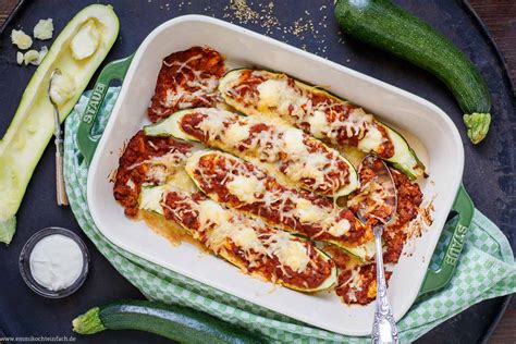 Gefüllte Zucchini mit Hackfleisch emmikochteinfach