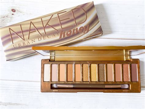 Cómo maquillarte los ojos usando Urban Decay Naked Honey Hispana Global