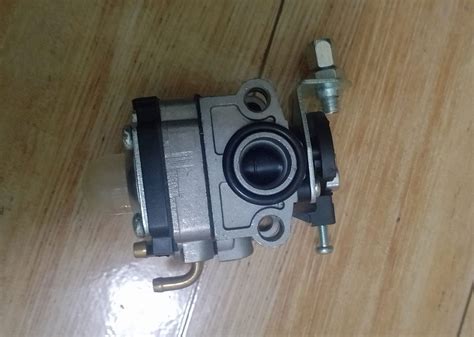 Comment Nettoyer Et D Crasser Le Carburateur D Une Tondeuse Gazon