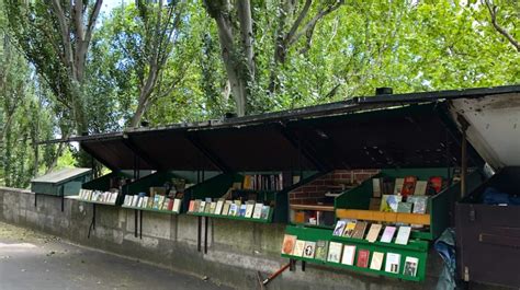 Bouquiniste ma librairie sur les quais de Seine Un jour de plus à Paris