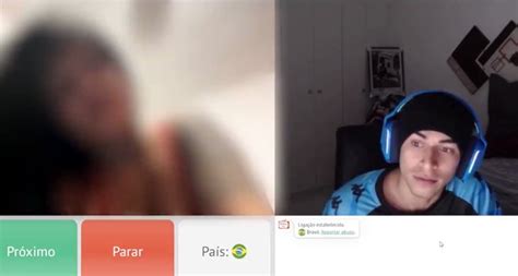 V Deo Casal Faz Sexo Em Live De Streamer E Cena Viraliza