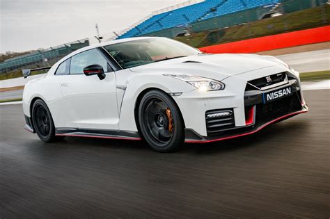 Nissan GT R Nismo 2017 Review CAR Magazine