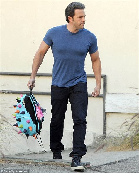 Ben Affleck Shows Off His Muscular Batman Physique Daily Mail Online