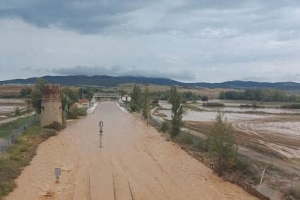 El corte de la línea férrea con Teruel por el desborde del Huerva en