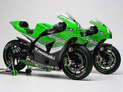 06 Kawasaki Ninja ZX RR