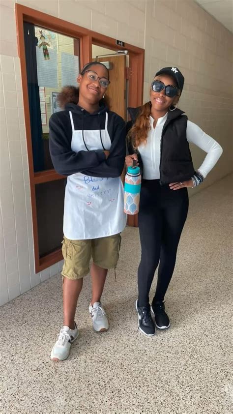 Soccer Mom Vs Bbq Dad Spirit Day Soccer Mom Outfits Spirit Week