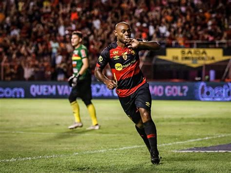 Vagner Love assina o Atlético GO até o fim de 2024 EG Esporte