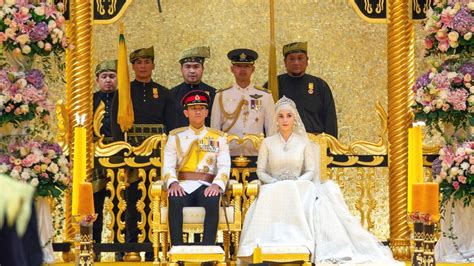 Brunei Prinz Abdul Mateen Und Anisha Feiern Hochzeit